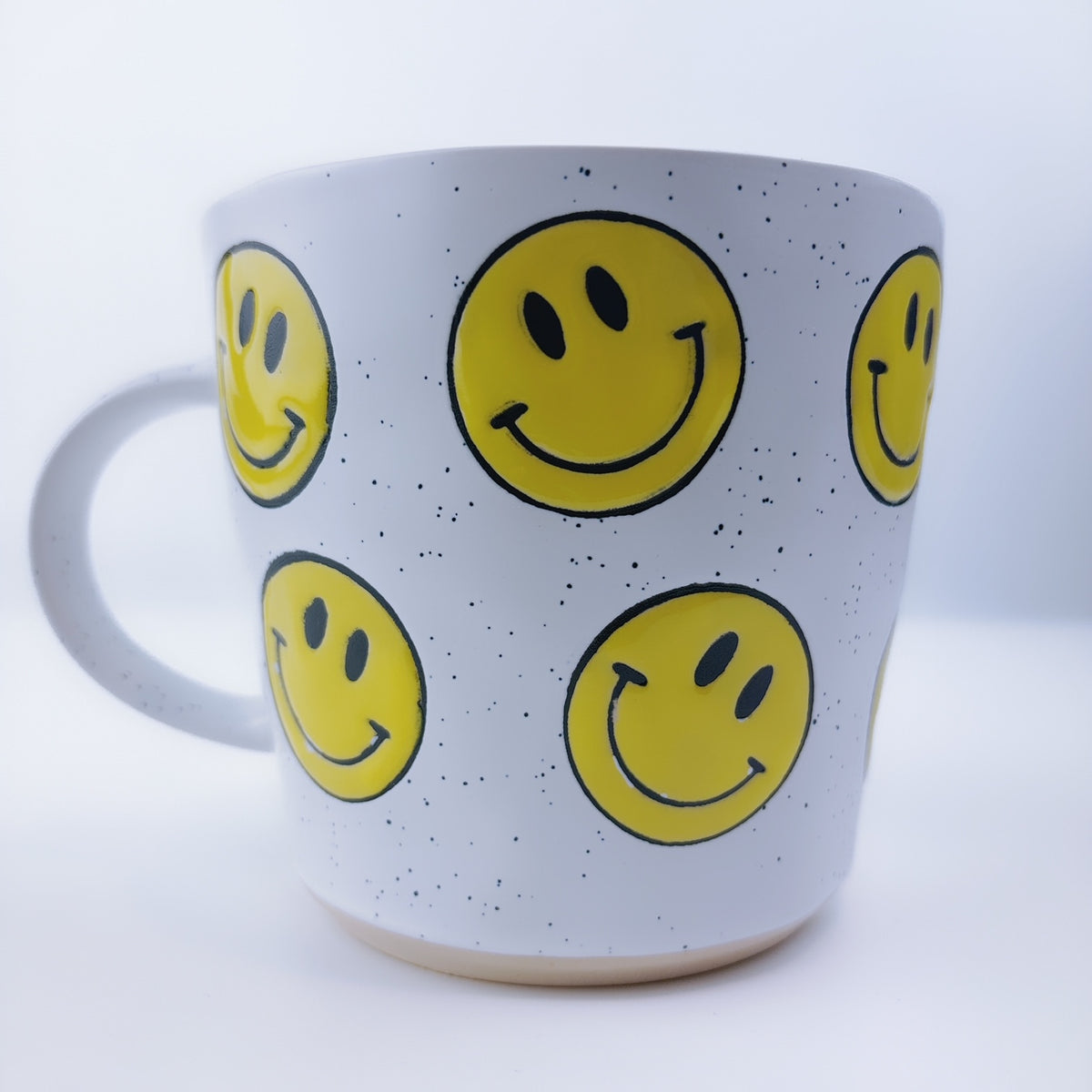 Spectrum Designz Yellow Smiley Face Coffee Mug Tea Cup 21 oz – Pit-a ...