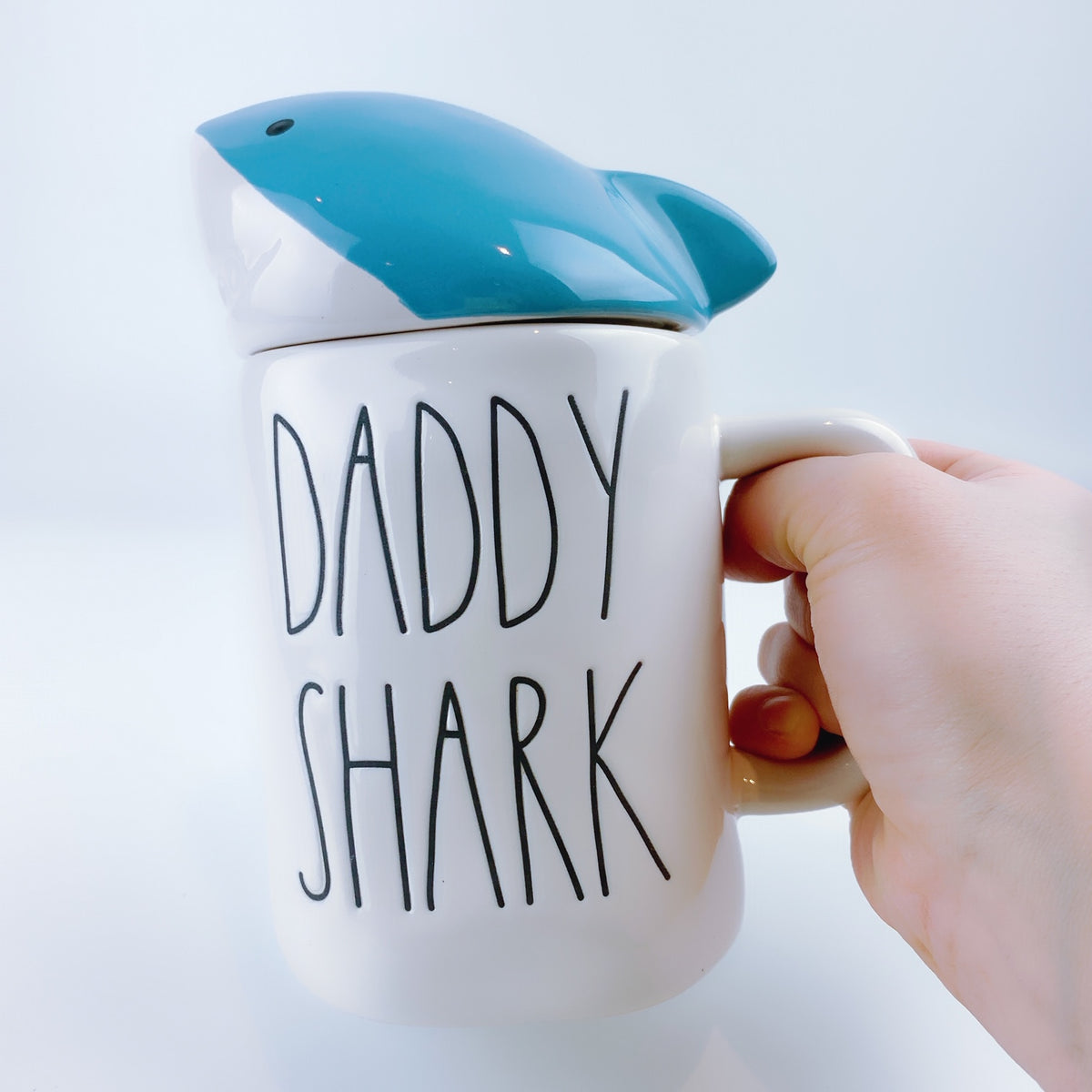 Rae Dunn By Magenta Daddy Shark With Lid Coffee Tea Mug 20 oz – Pit-a ...